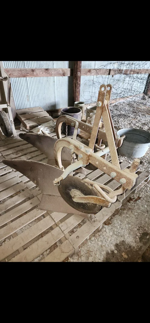 Jack and Betty Lewis Living Estate Auction | McGinnis Auction | Kansas Jack and Betty Lewis Living Estate Auction | McGinnis Auction | Kansas